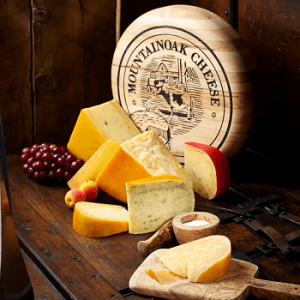 Mountain Oak Cheese - New Hamburg | Ontario - 1000 Towns of Canada