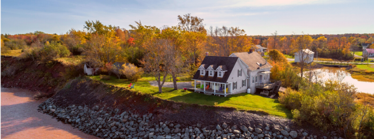 Cresthaven by the Sea - Maitland | Nova Scotia - 1000 Towns of Canada