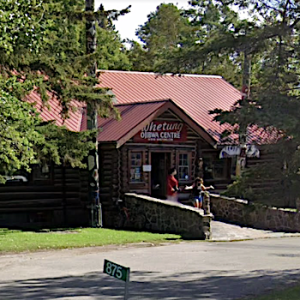 Whetung Ojibwa Centre - Curve Lake | Ontario - 1000 Towns of Canada
